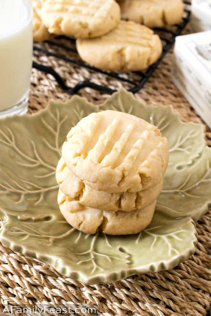 4-Ingredient Shortbread Cookies - A Family Feast®