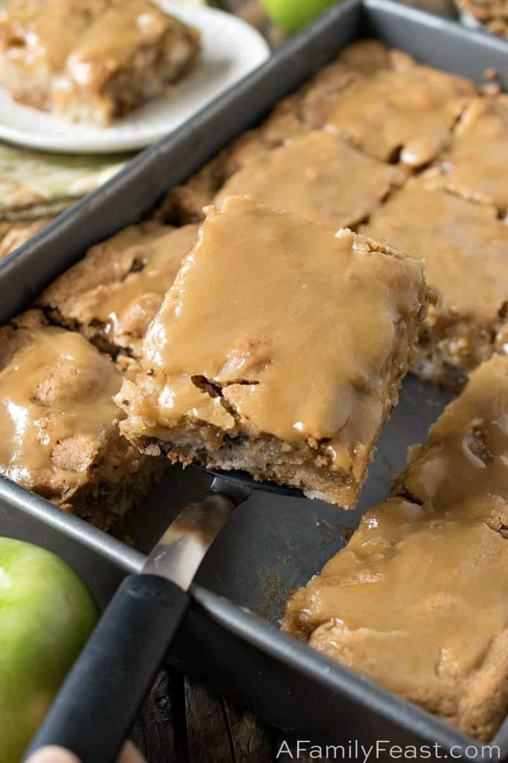 Apple Dapple Cake - A Family Feast®