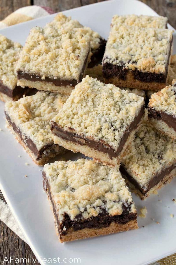 Chocolate Almond Crumb Bars - A Family Feast®