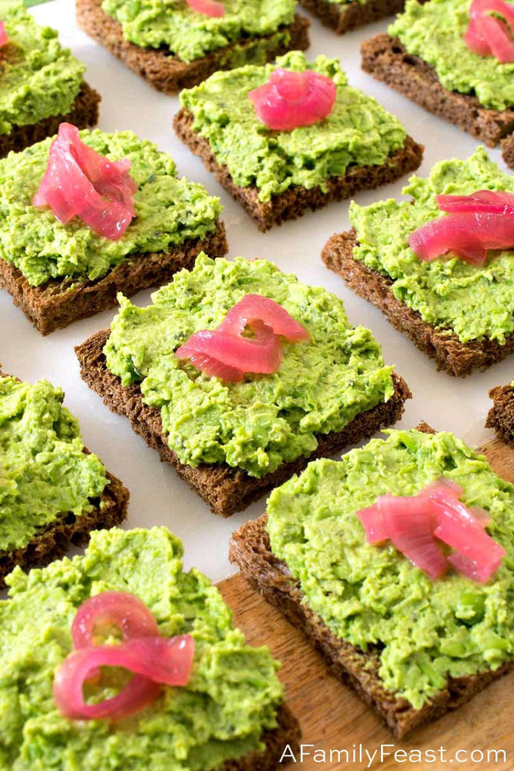 Minted Green Pea Puree - A Family Feast®