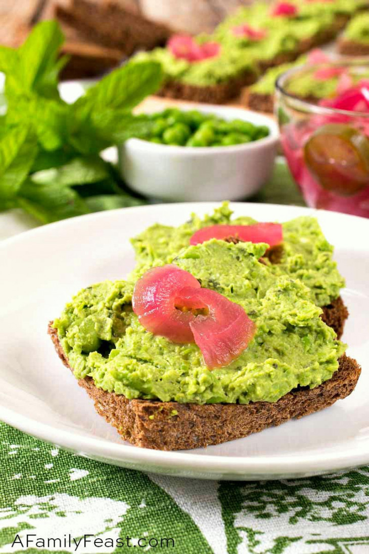 Minted Green Pea Puree - A Family Feast®