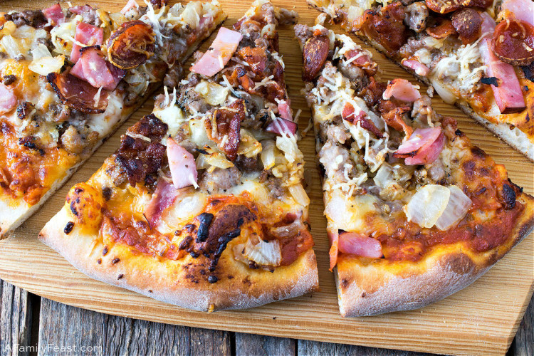 Meat Lover’s Pizza - A Family Feast®