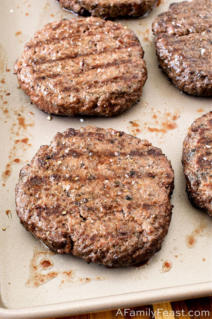 Perfect Grilled Burgers - A Family Feast®